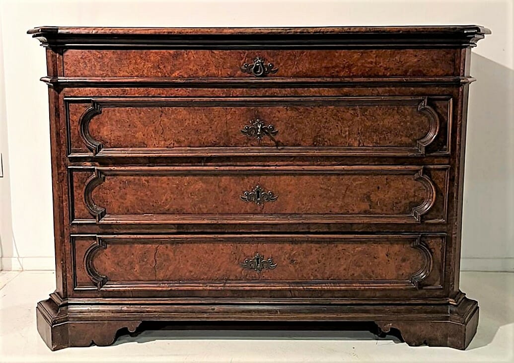 Important Roman chest of drawers from the 17th century entirely rooted ...