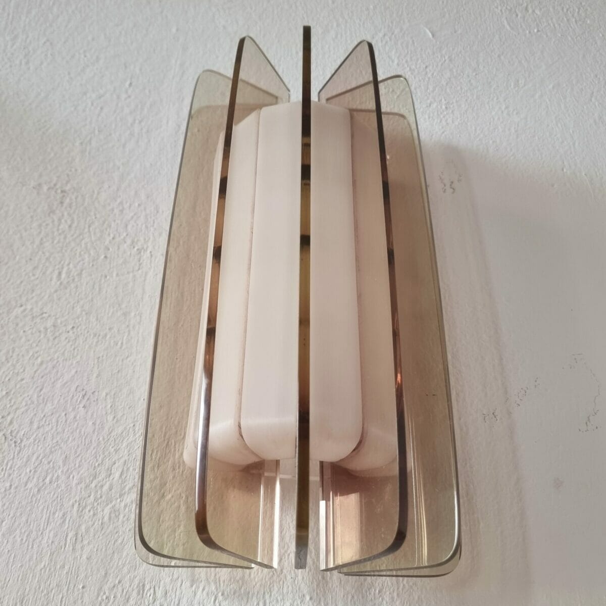 Specchio con Coppia di Lampade da Muro design Harvey Guzzini Anni '70 ...